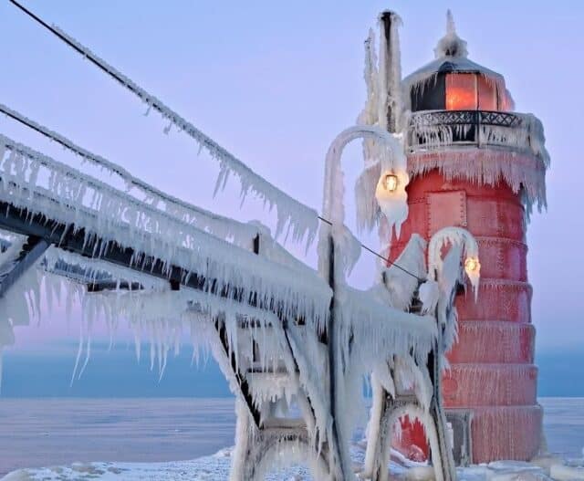Fabulous and Frozen Michigan Lighthouses (Winter Fun) | My Michigan ...
