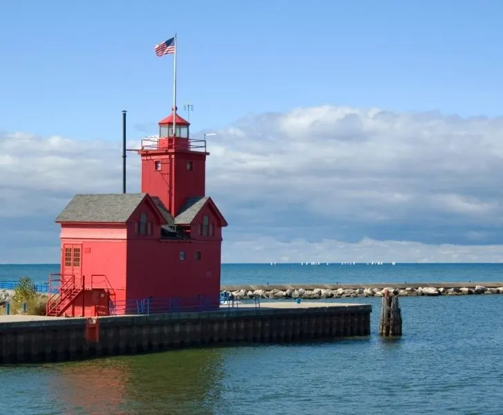 Lake Michigan Lighthouses Guide | My Michigan Beach and Michigan Travel