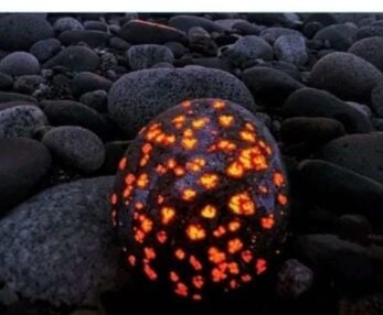 Yooperlites: The Complete Guide to Finding Michigan's "Glowing" Rocks ...