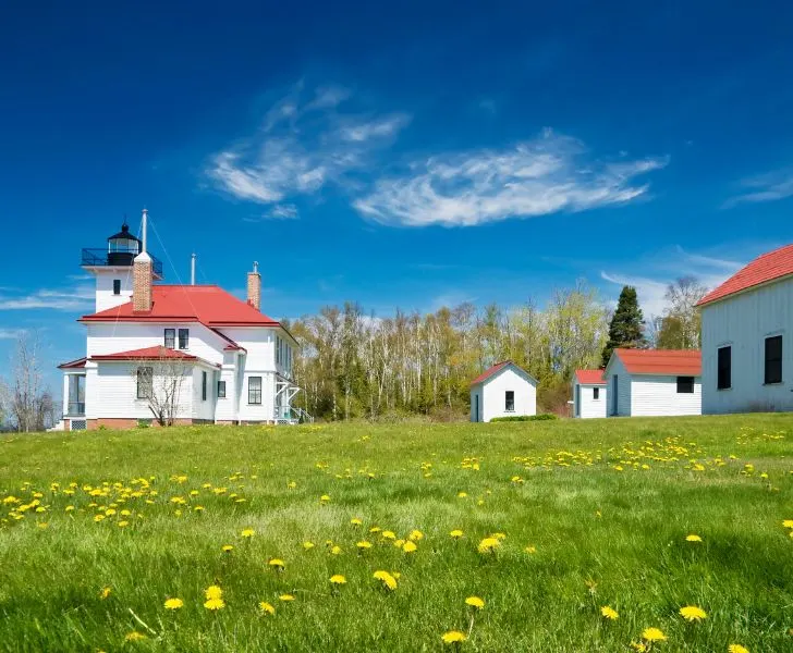 12 Lake Superior Lighthouses in Michigan to See | My Michigan Beach and ...