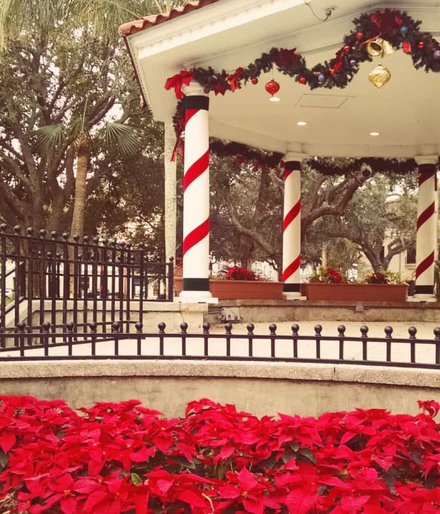 19 Charming Michigan Christmas Towns: Real Hallmark Vibes - My Michigan ...