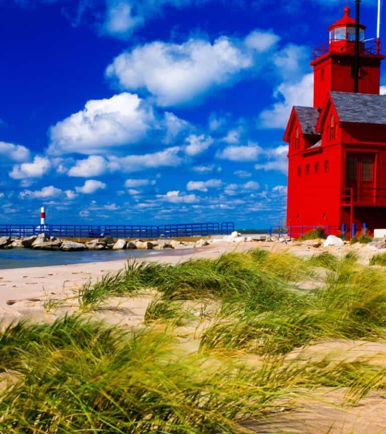 Michigan Lighthouses: 2025 Guide with MAP | My Michigan Beach and Travel