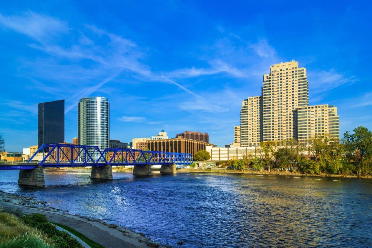 Grand Rapids Weekend: 2-Day Itinerary Beyond Beer City (Unique Eats ...